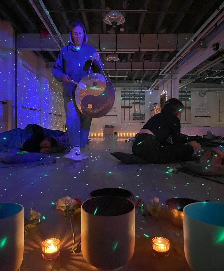 What Are the Benefits of a Sound Bath? 5 Reasons They Work